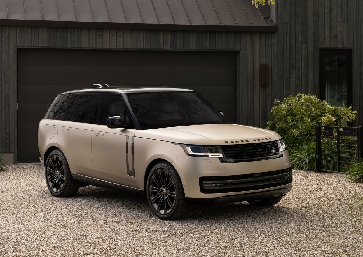 Range Rover va primi, în premieră, o versiune electrică în 2025