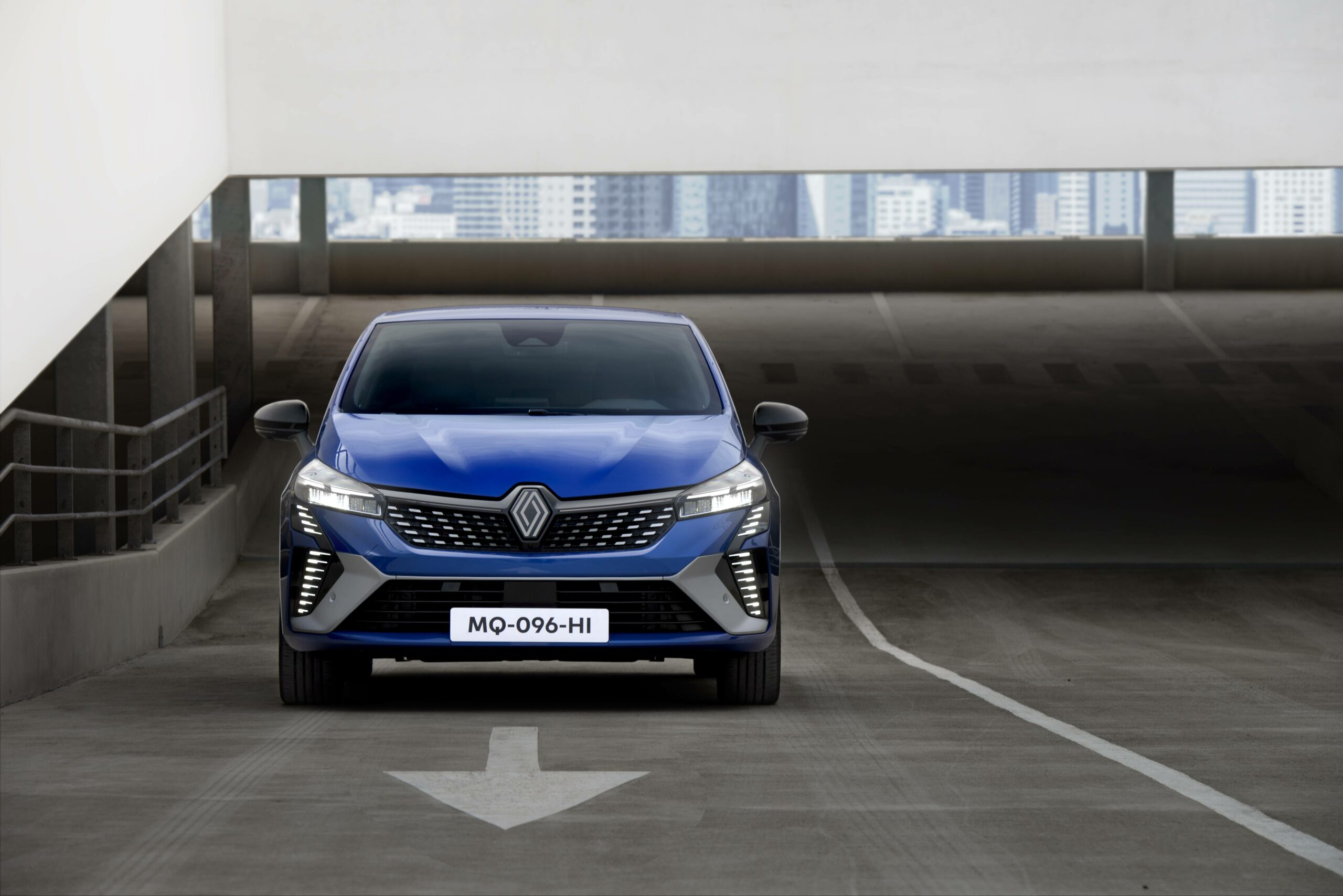 Renault confirmă că noua generație Clio va fi lansată în 2026. Va avea ...