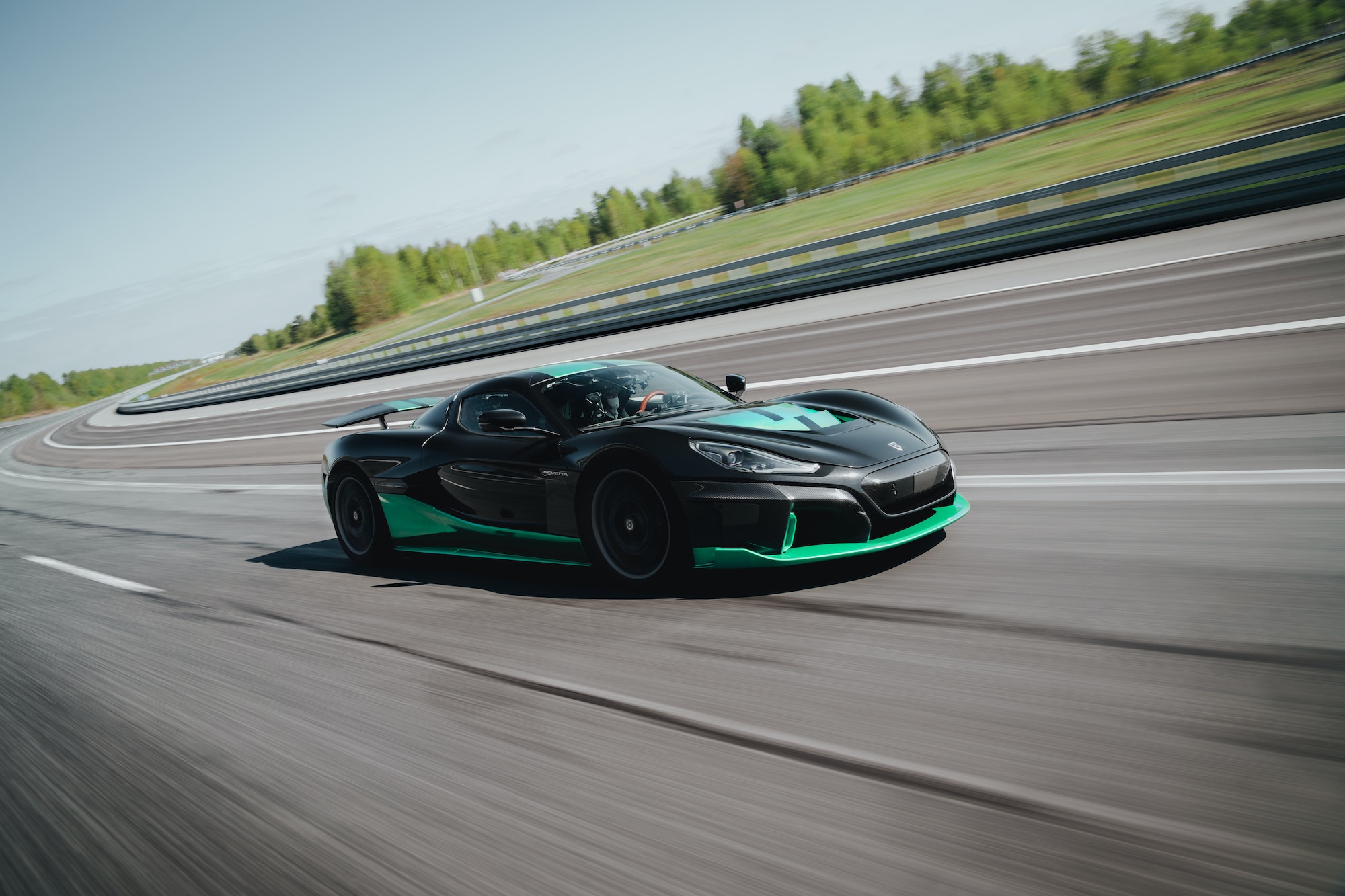 Rimac Nevera stabilește 23 de recorduri de performanță într-o singură ...