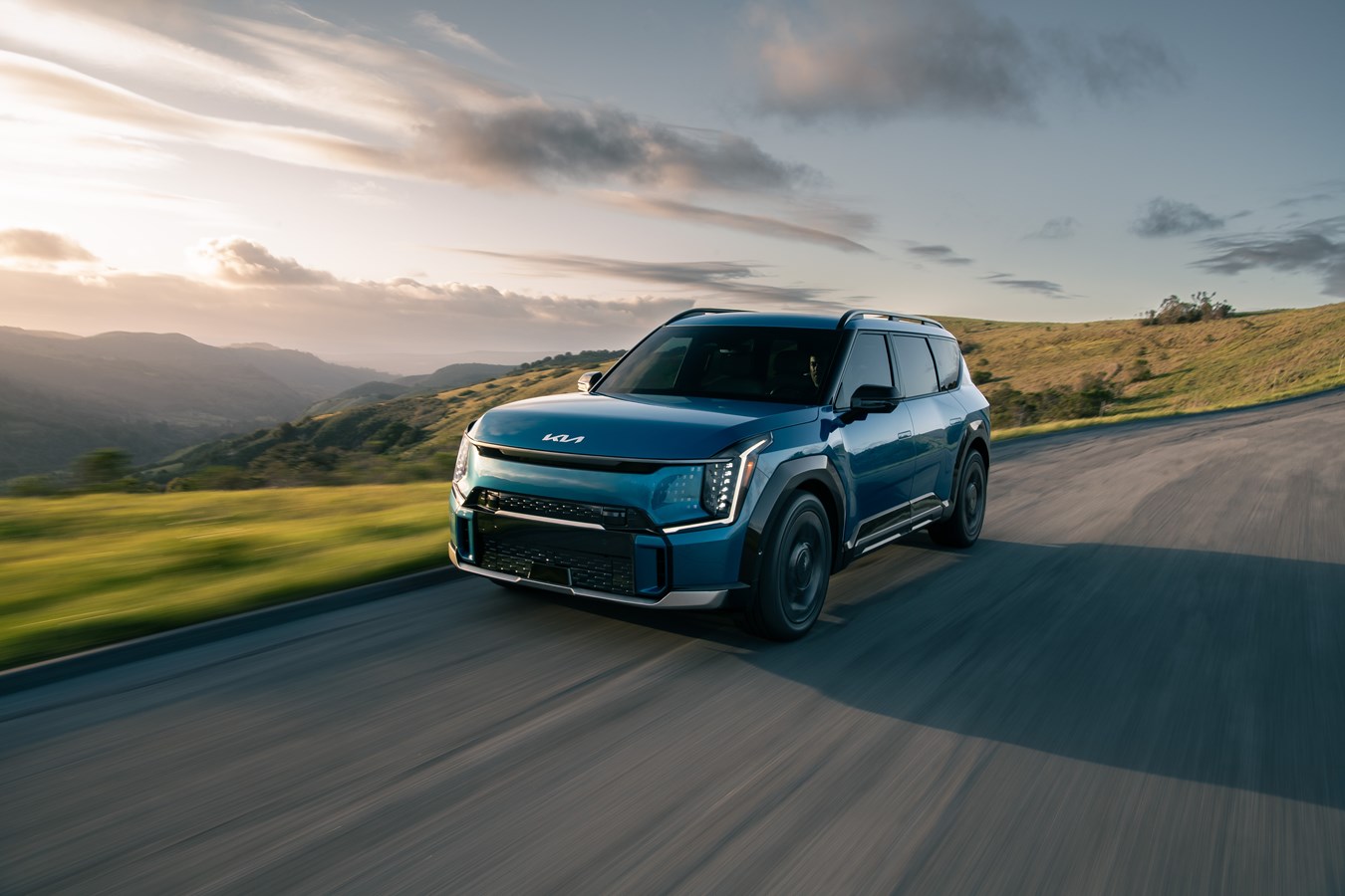 Kia EV9 poate fi comandată în România. Cât costă cel mai mare SUV ...