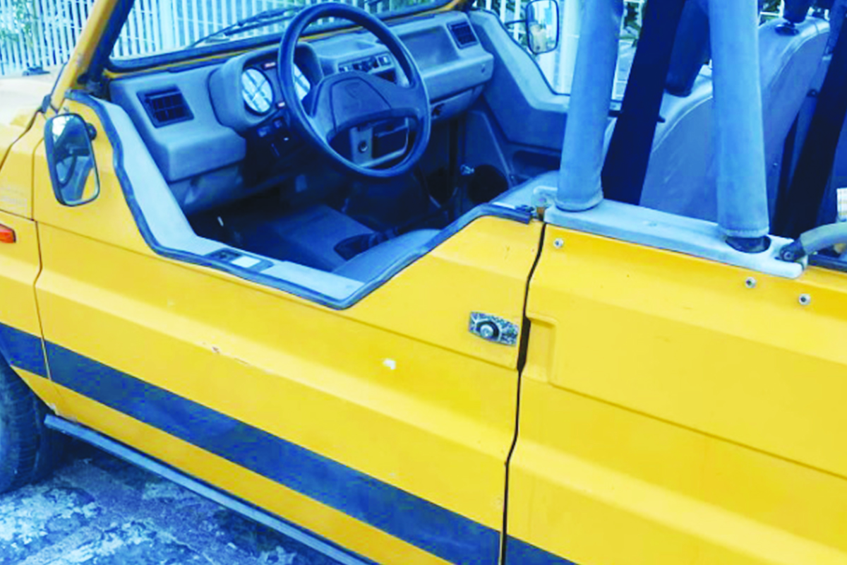 Un ARO 10 rar, fotografiat în Italia. Cum arată SUV-ul românesc după 30 ...