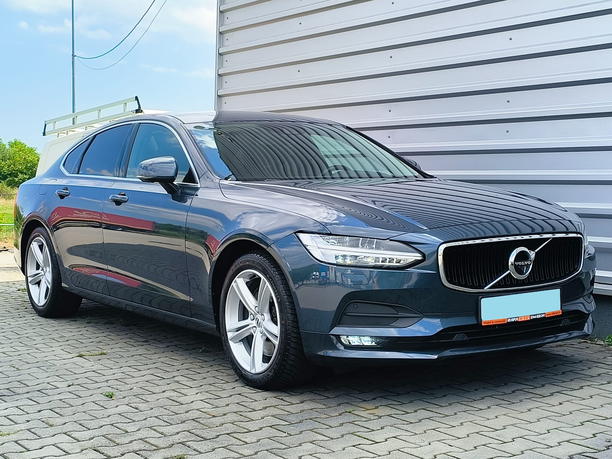 Volvo S90 este mașina perfectă pentru cei ce s-au plictisit de Seria 5 ...