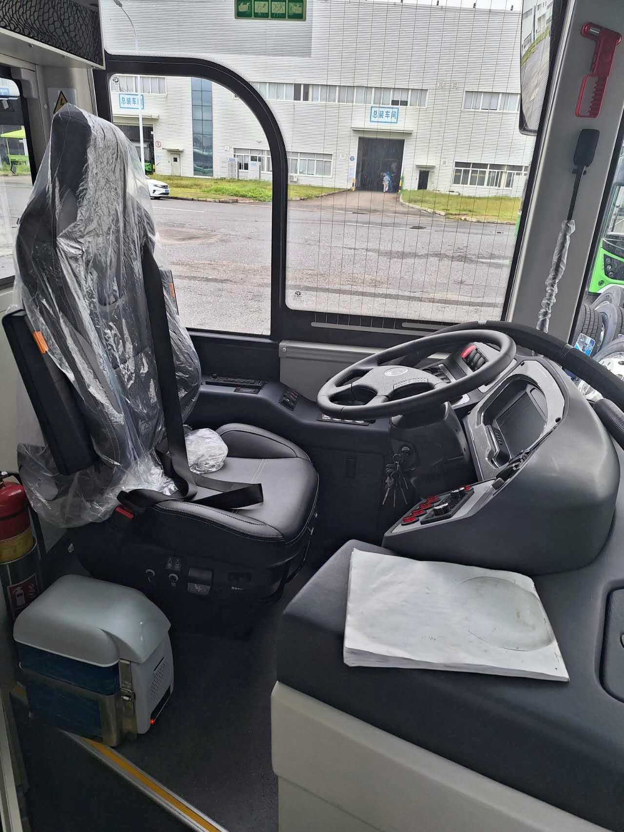 Primele imagini cu noile autobuze chinezești care vor circula în București