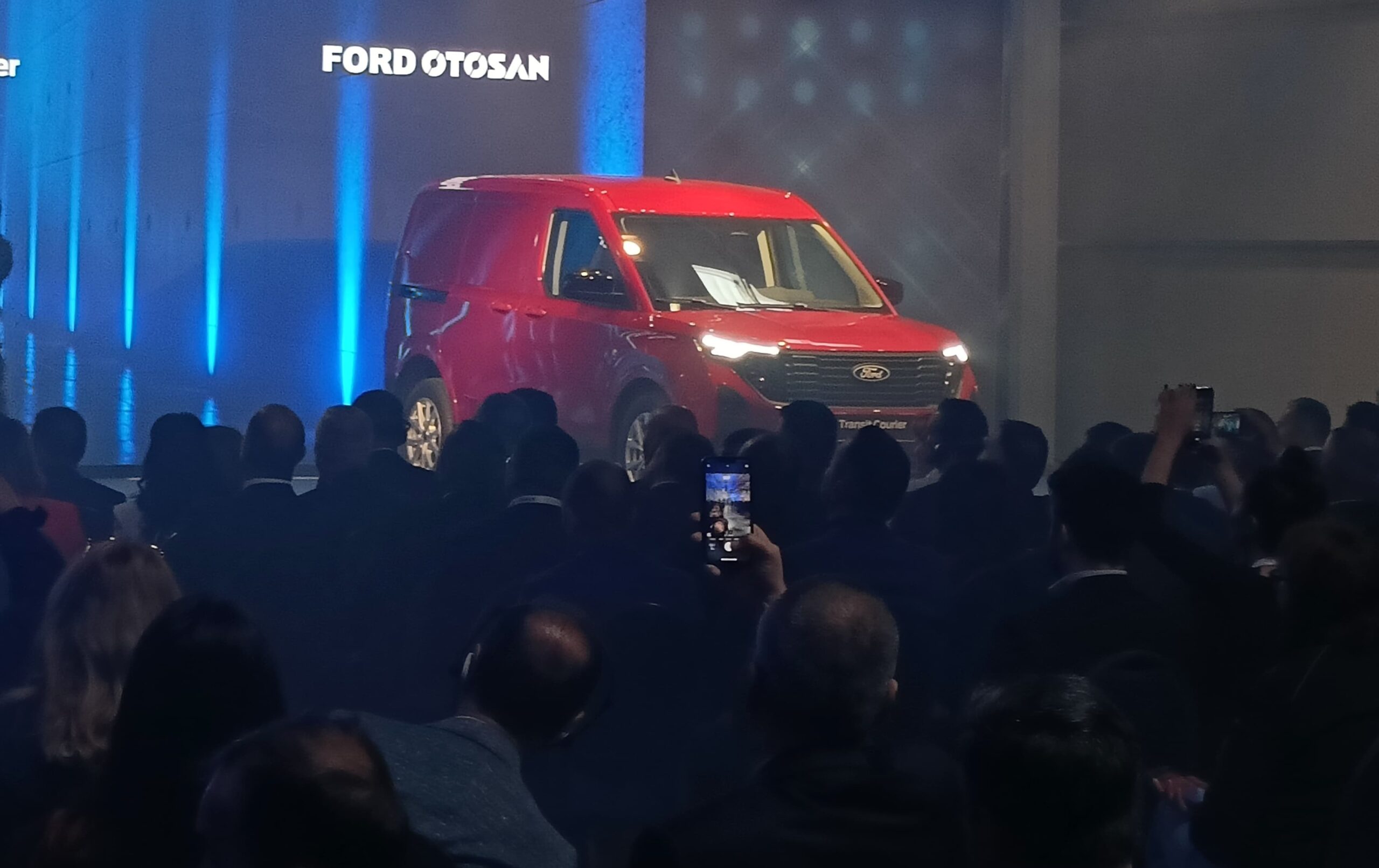 Start producție noi modele „Made in Romania”: Ford Transit și Tourneo ...