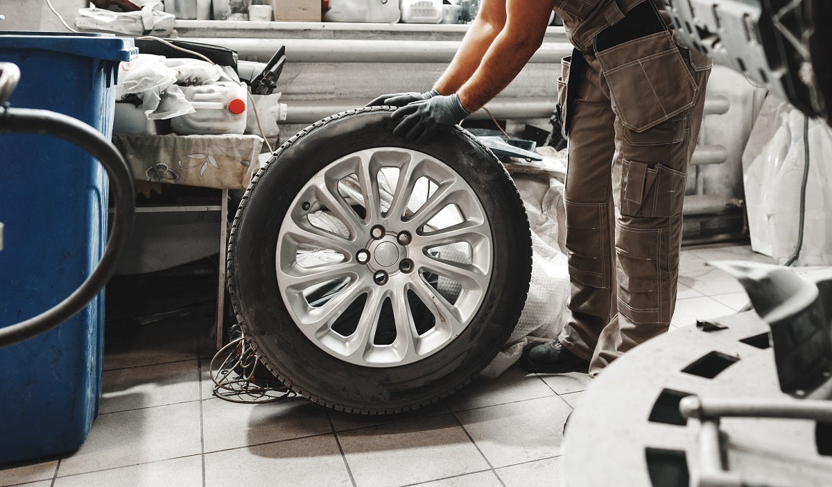 Este sigur să conduci dacă martorul de presiune în pneuri s-a aprins ...