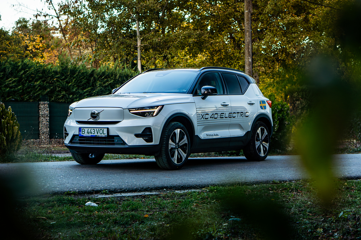 Volvo XC40 Recharge: SUV-ul electric ideal pentru mediul urban - VIDEO