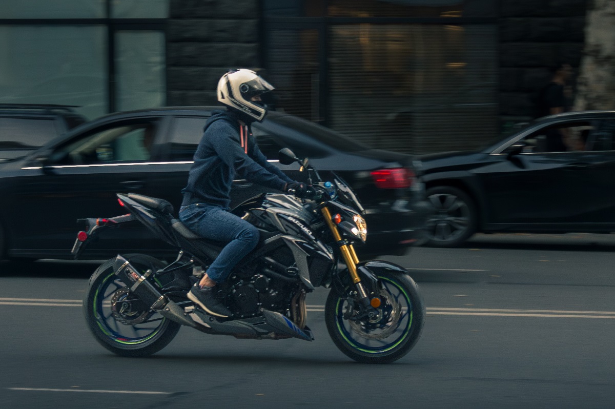 Este oficial, poți conduce și motociclete dacă ai permis Categoria B ...