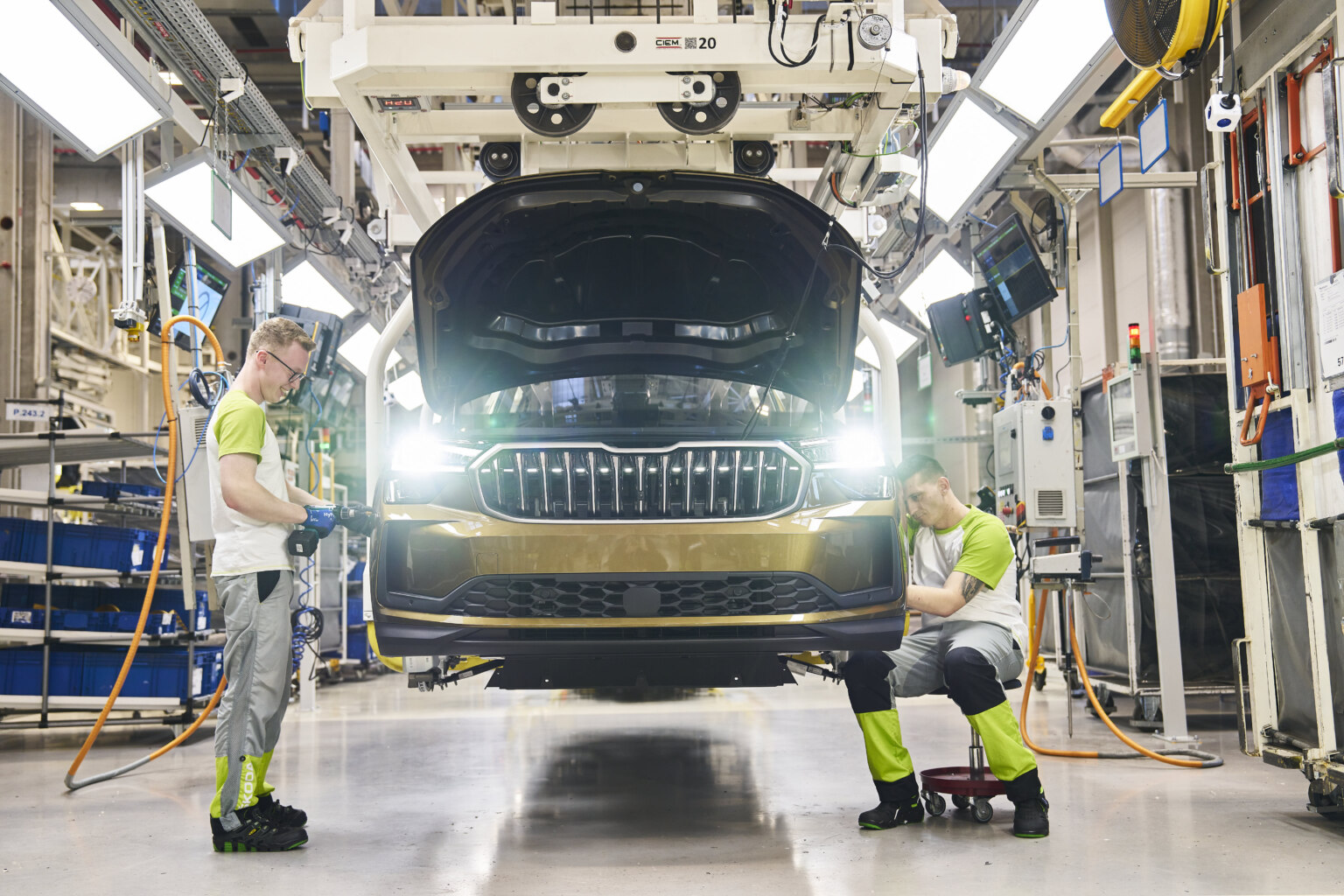 Noua generație Skoda Kodiaq a intrat în producție. SUV-ul va fi ...