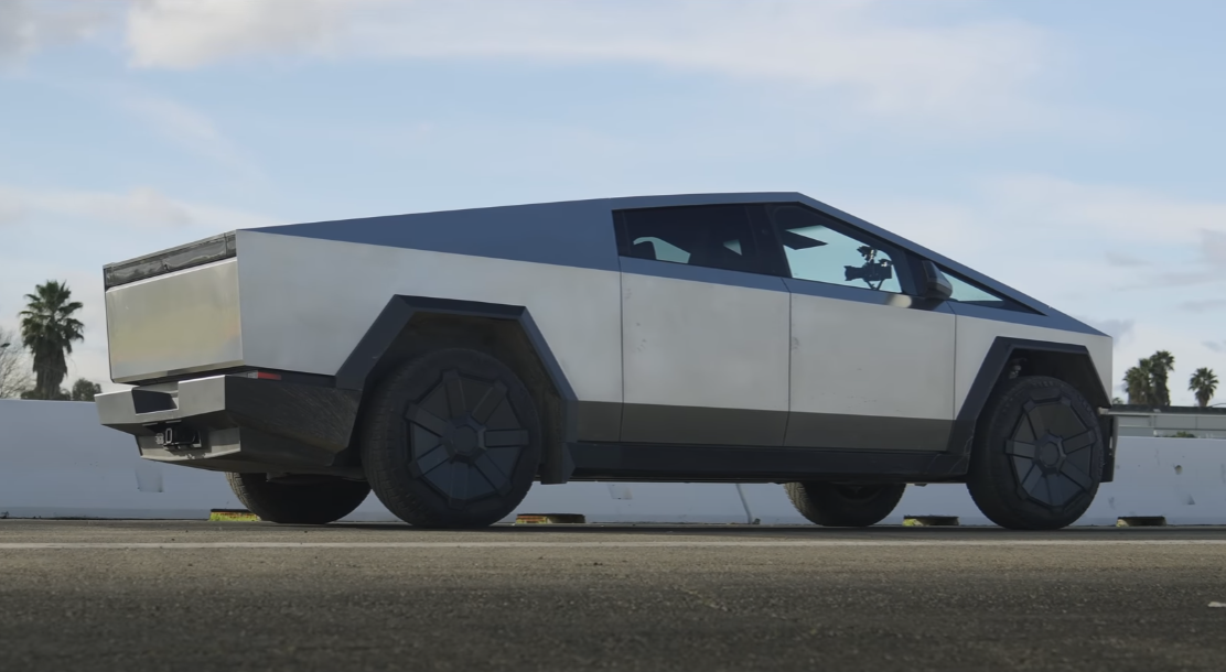 Tesla recheamă Cybertruck în service din cauza unui alt defect de ...