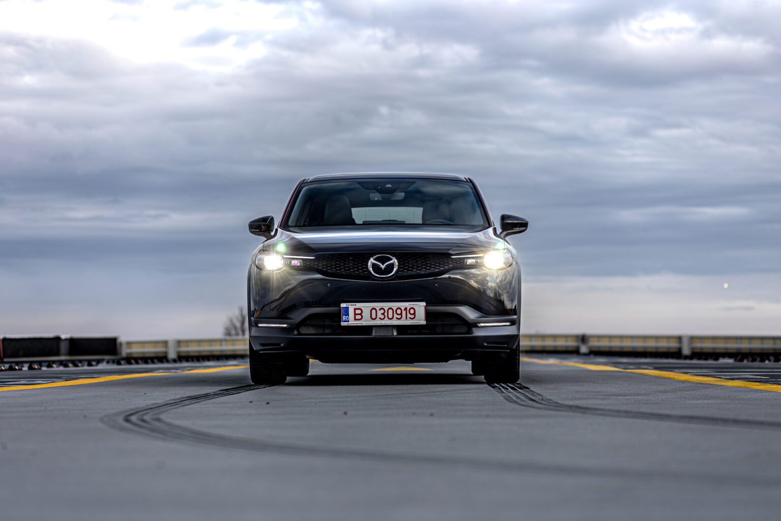 Test drive Mazda MX-30 Plug-In Hybrid - Motorul rotativ s-a întors