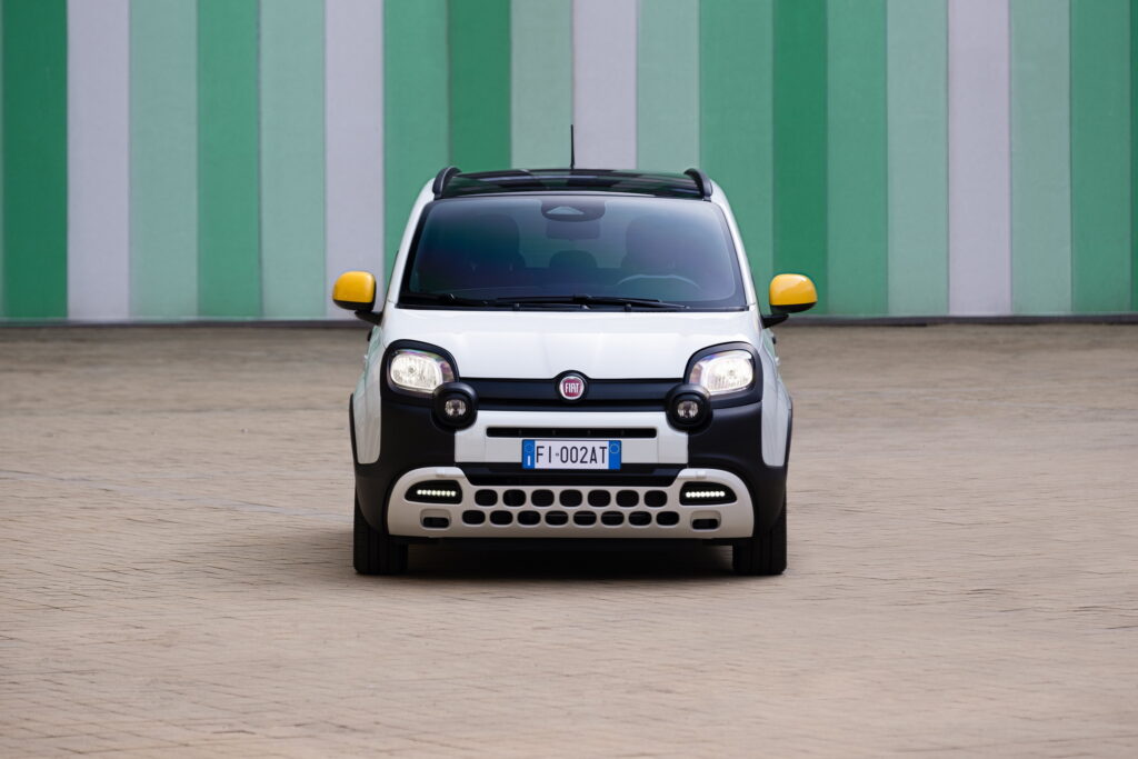 Fiat Panda își schimbă numele. Modelul italian va fi cunoscut de acum ...