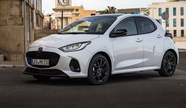 Mazda prezintă noua Mazda2 Hybrid. Start de la 22.190 de euro în România