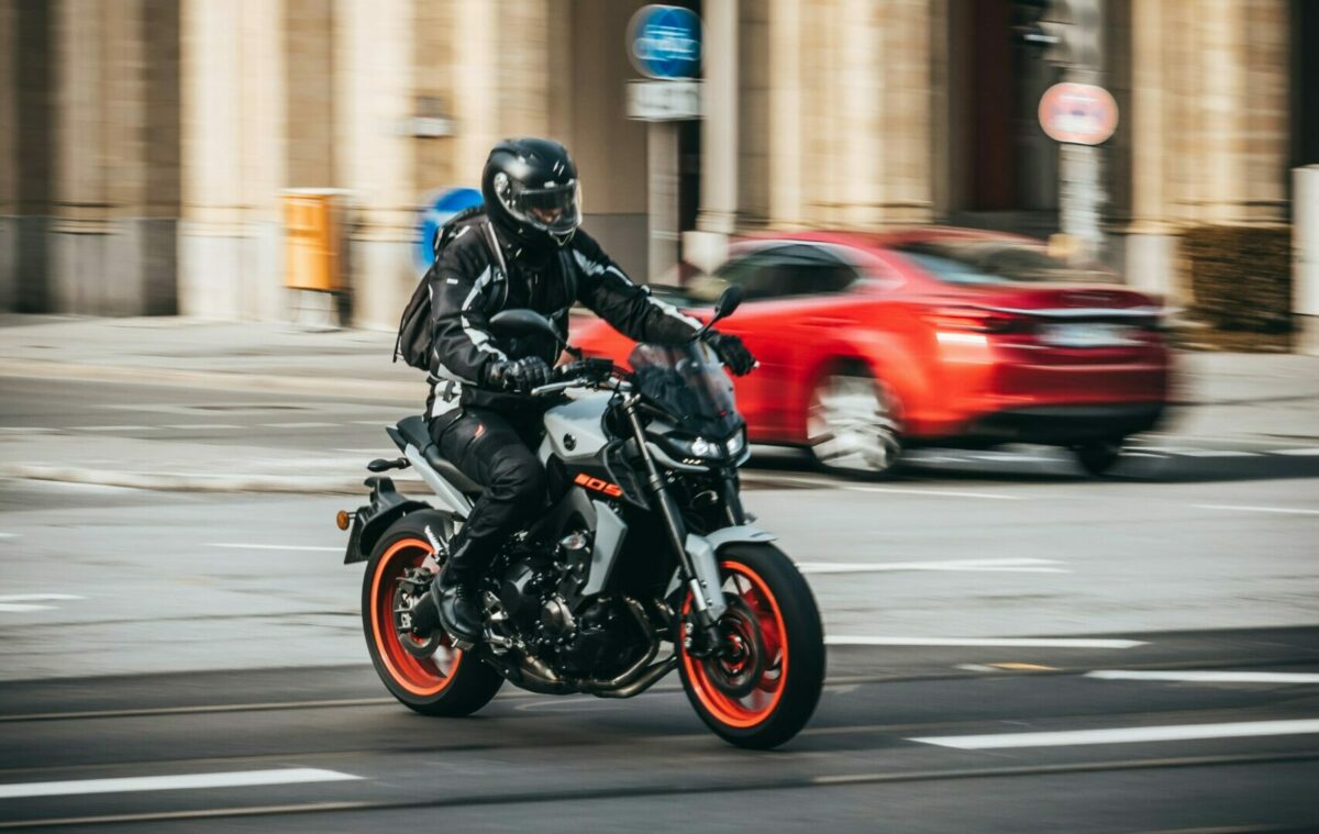 2024: Ce motocicletă se poate conduce cu permis Categoria B? Care sunt ...