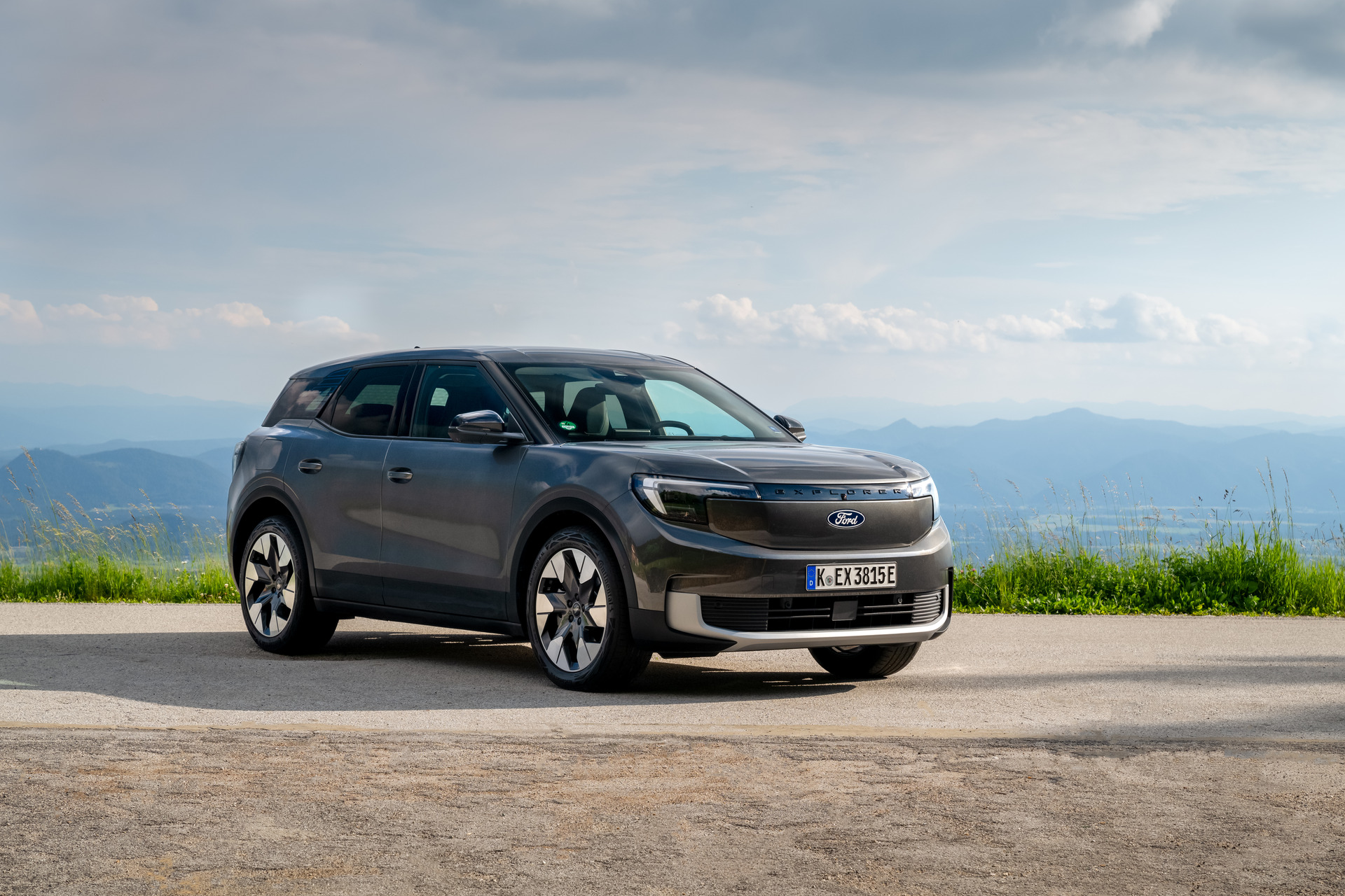 Ford Explorer, acum în format pur electric. Noul SUV a fost desenat de ...