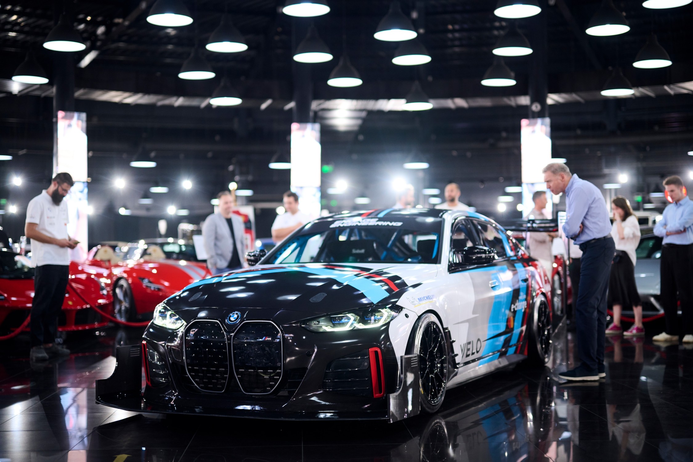 Engage Racing prezintă primul BMW i4 pregătit pentru competiții ...