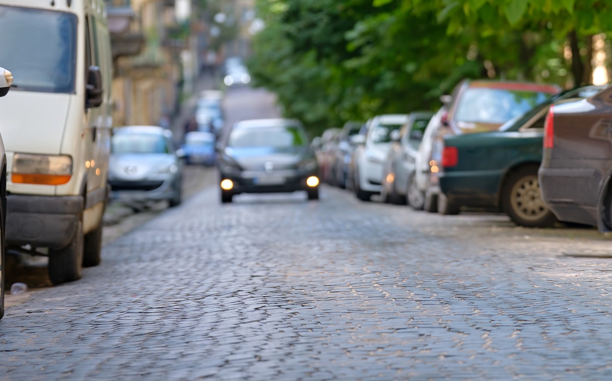 Codul Rutier 2024: Traversare pe la colțul străzii. Șoferii sunt ...