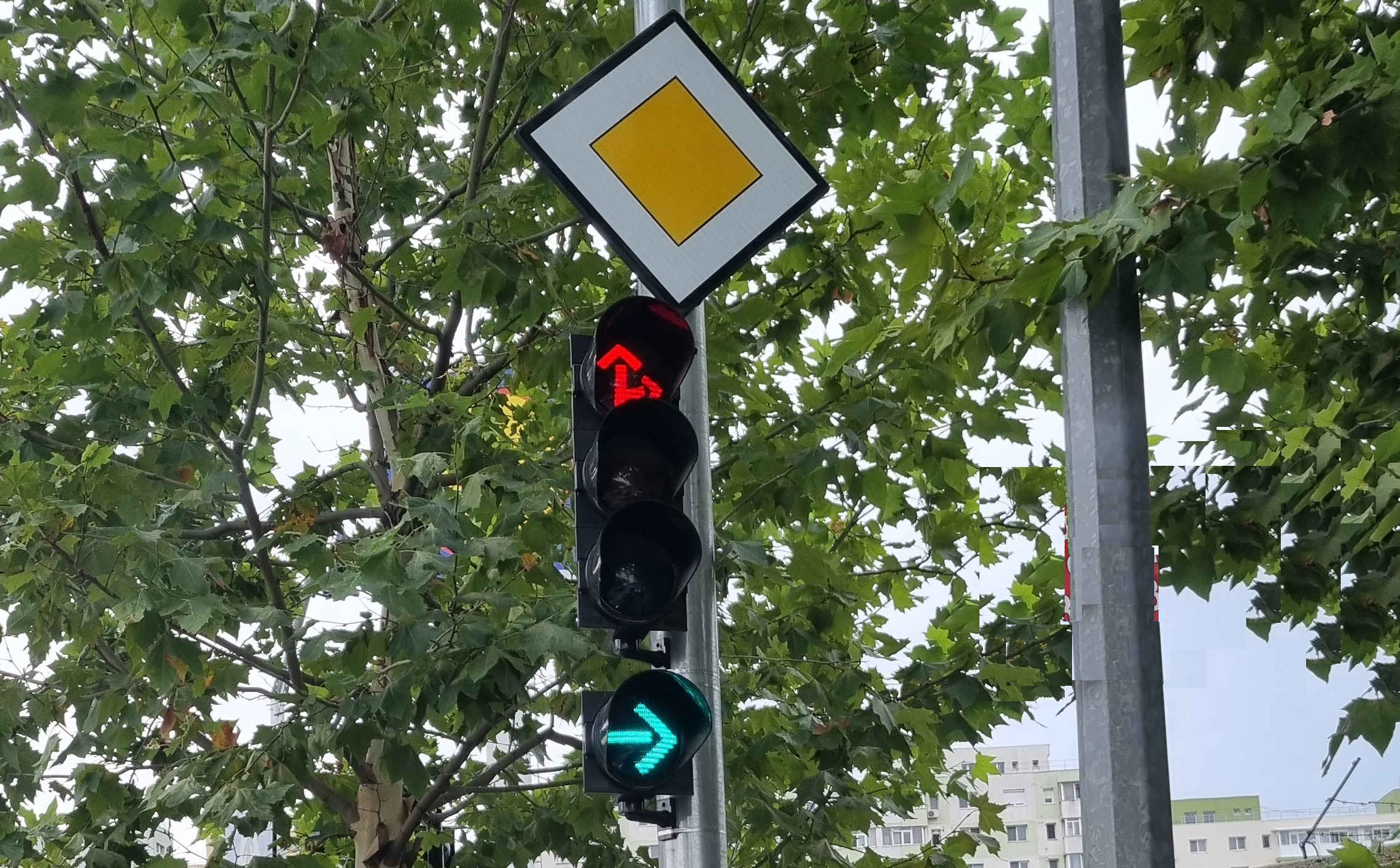 Semafor verde și verde intermitent: Ce obligații au șoferii în cele ...