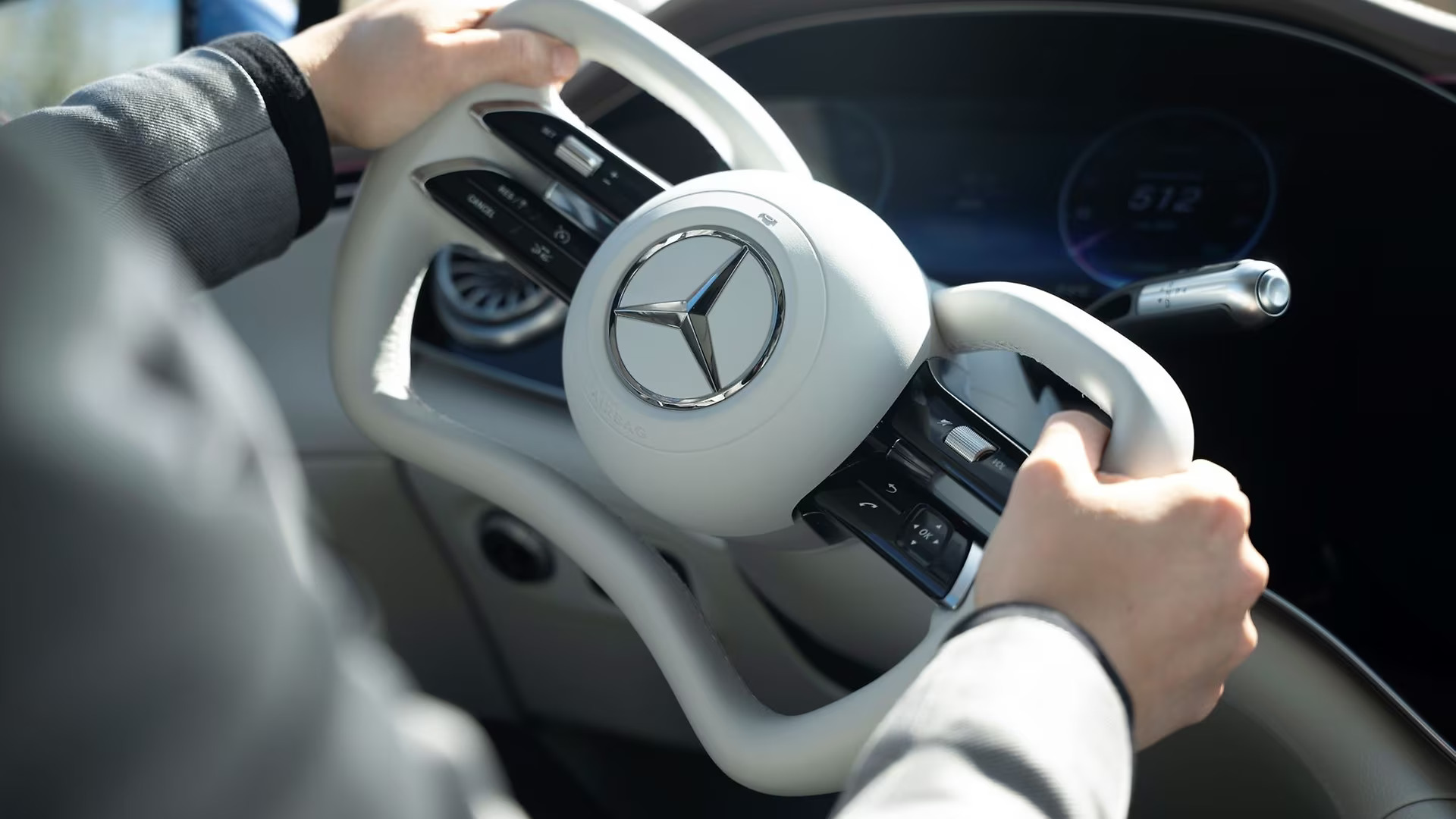 Mercedes-Benz va lansa prima sa mașină cu direcție digitală în 2026 ...