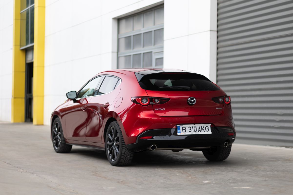 Test drive Mazda 3 hatchback - Întotdeauna, o plăcere de condus