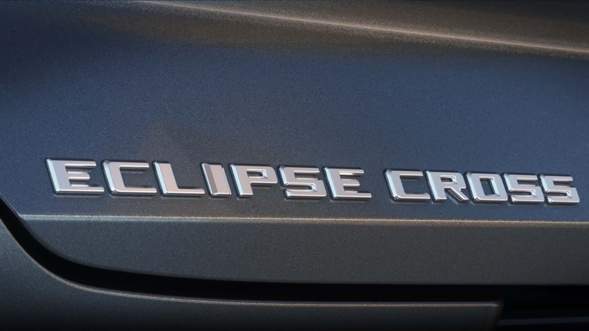 Mitsubishi a publicat primele fotografii cu noul Eclipse Cross. Avem de ...