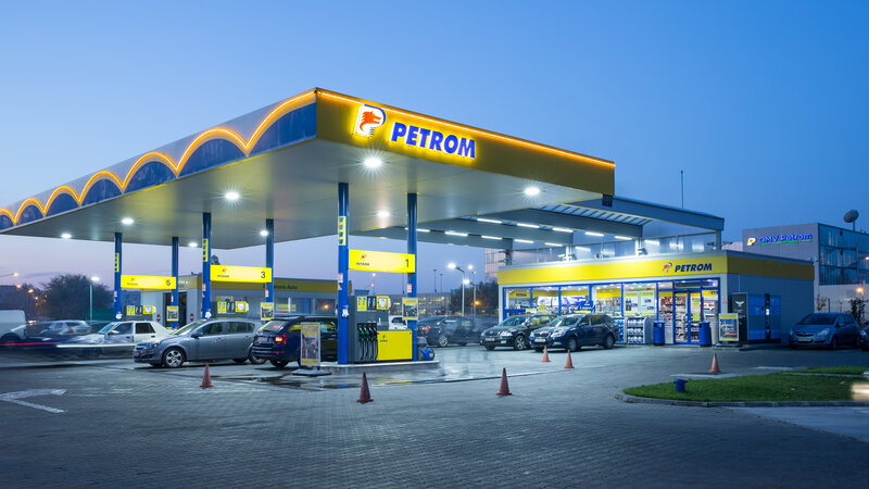 Carburanții sunt din ce în ce mai scumpi. Cât costă motorina la ...