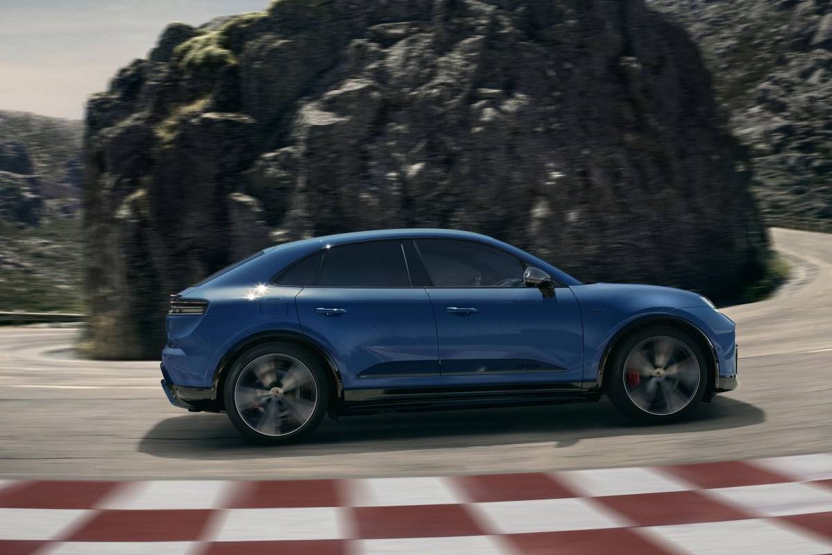 Porsche lansează primul model Macan GTS complet electric