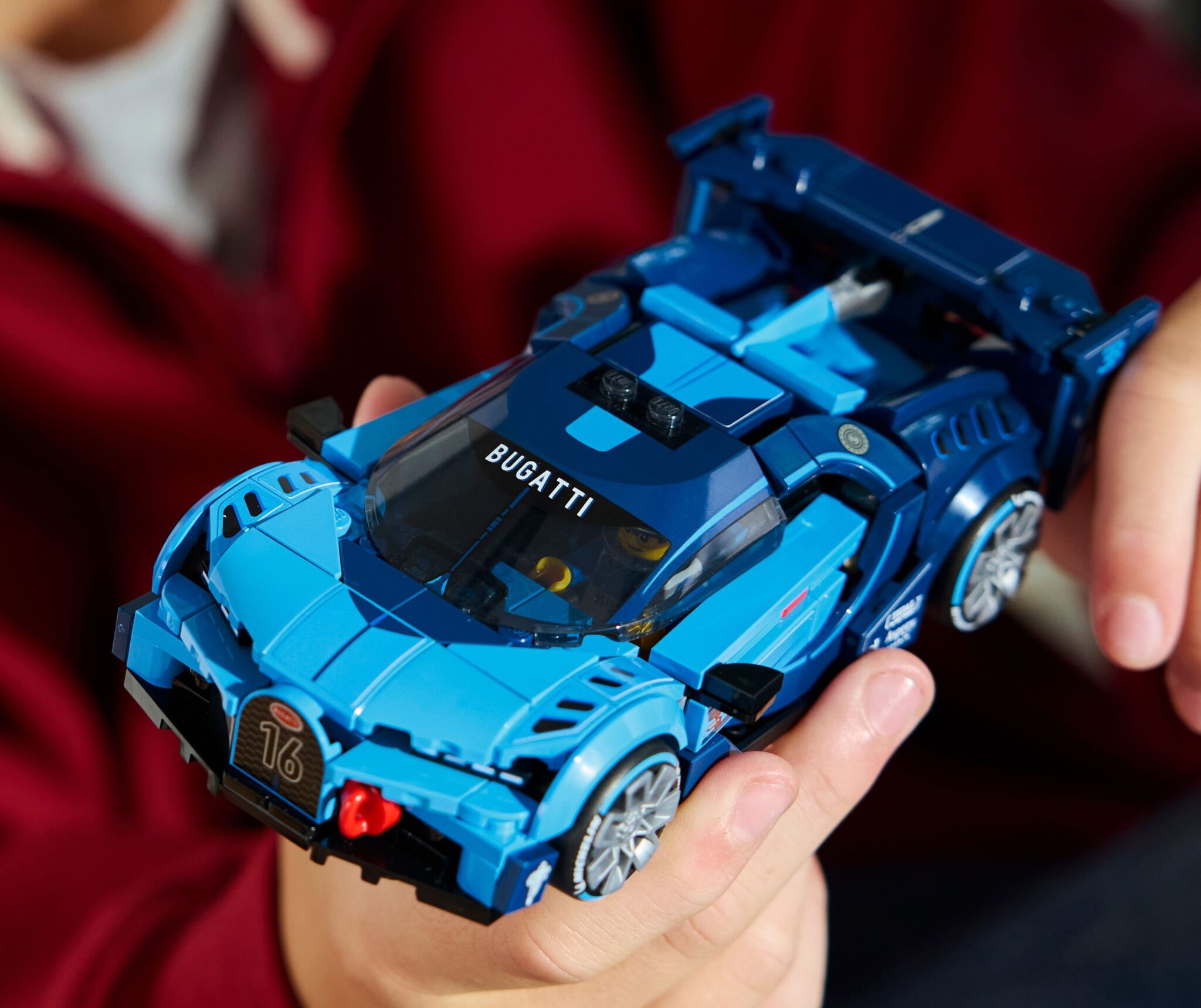 Bugatti și LEGO Group lansează două noi seturi inspirate din universul ...