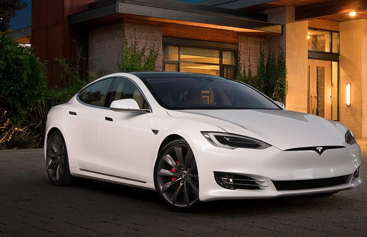 A cumpărat o Tesla second-hand pentru a face economie de carburant ...