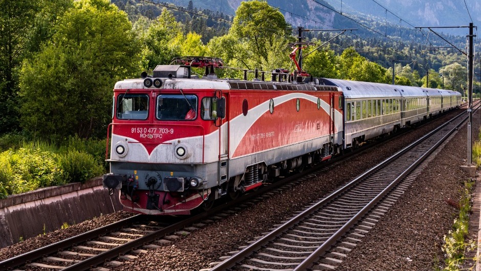 CFR Călători reia circulația internațională. Cât costă un bilet de tren ...