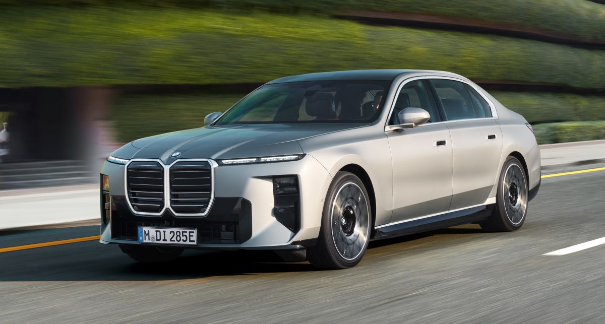 Noul BMW Seria 7 ajunge în România. Rivalul lui Mercedes-Benz Clasa S ...