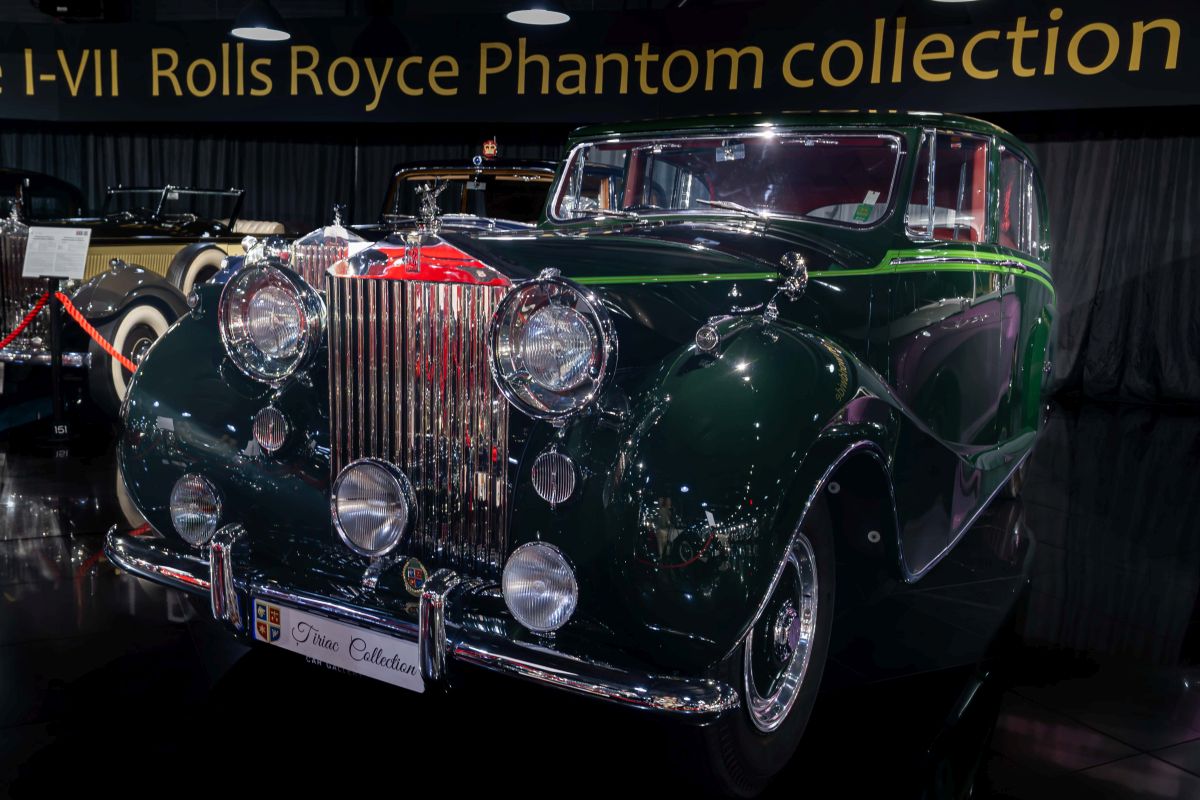 Rolls-Royce Phantom IV, cea mai premiată mașină din galeria Țiriac ...