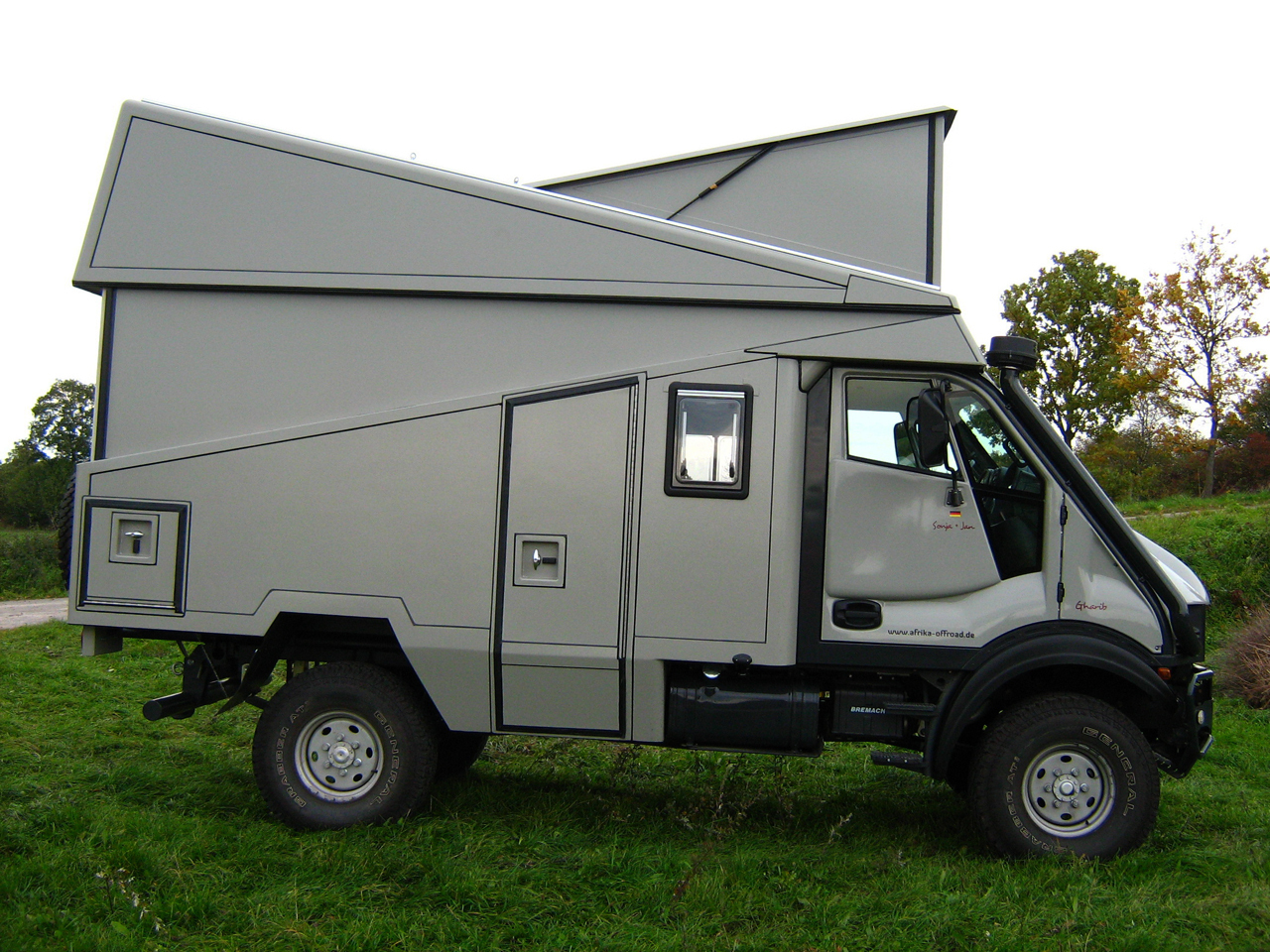 TOP 10 cele mai neobişnuite rulote şi autorulote din istorie