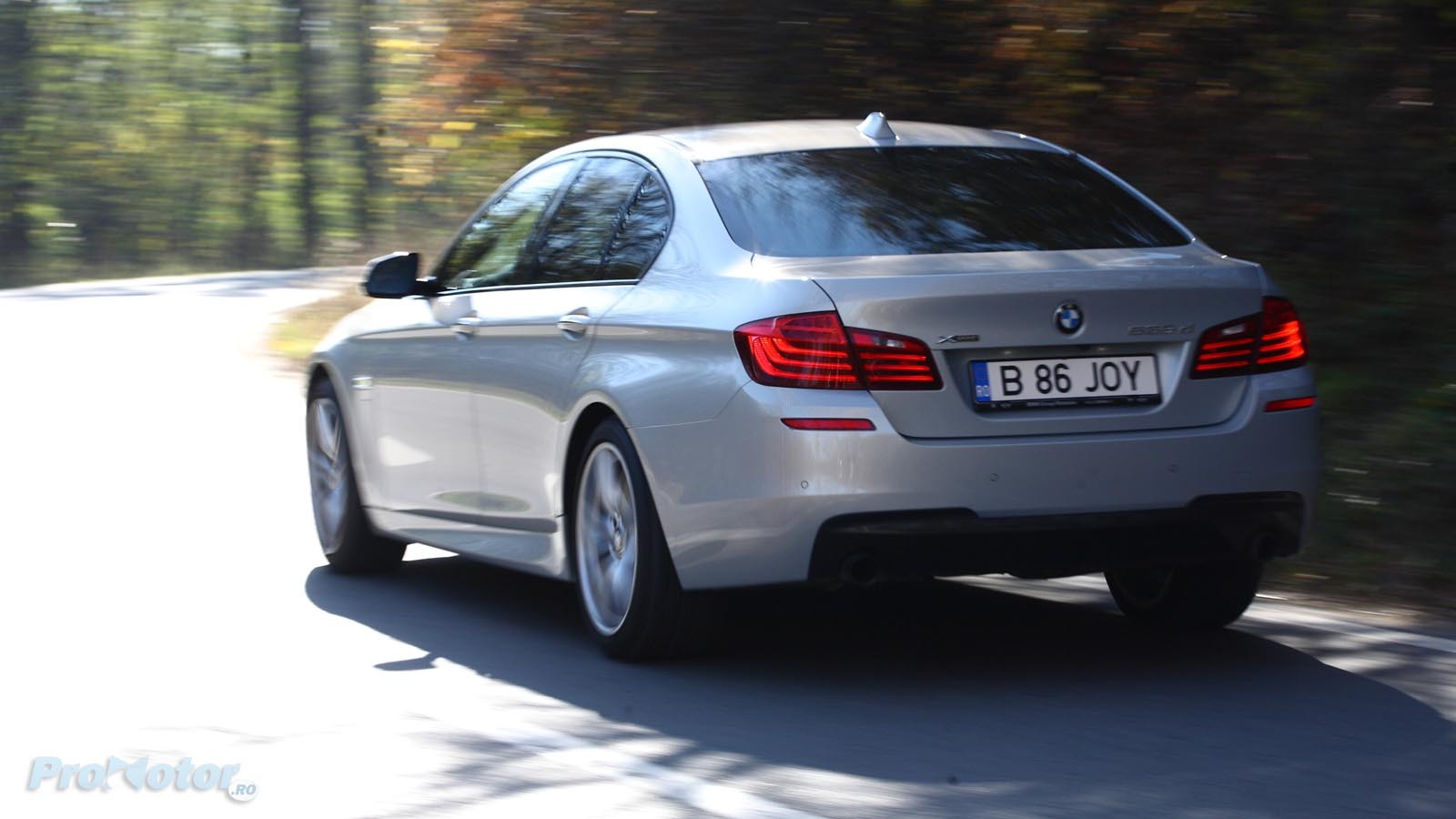 Test rapid: BMW 535d xDrive. Mini-M5-ul diesel...