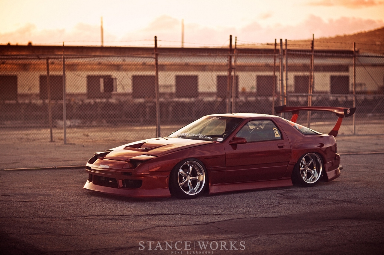 Oameni şi maşini: Putere de V8 pentru Mazda RX-7